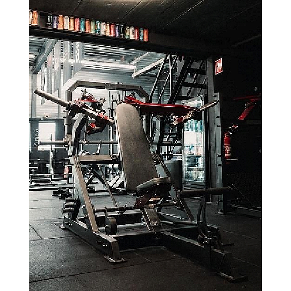 Incline Chest Press- PREDATOR STRENGTH – SCORPION PLATE LOADED line